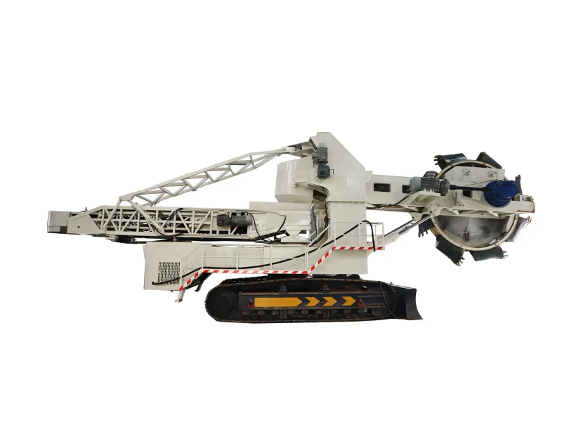 Large crawler mining/construction bucket wheel stacker and reclaimer ...