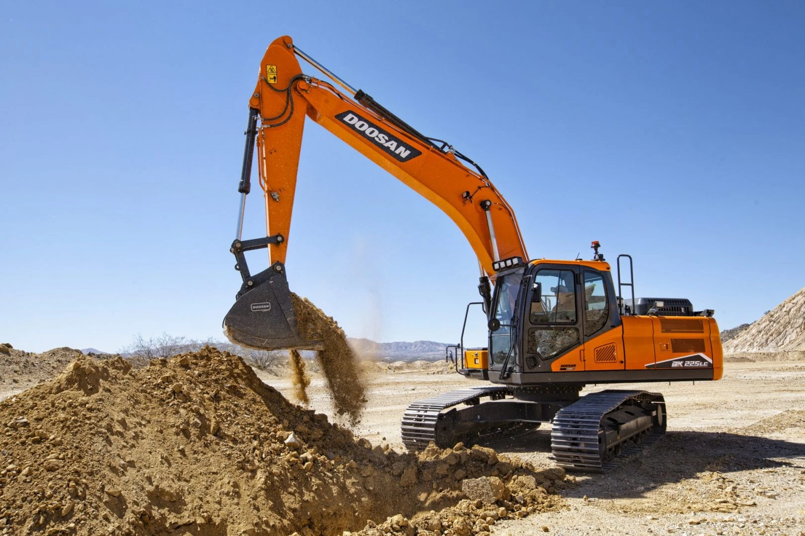 How to Choose the Right Crawler Excavator for Your Needs - Mining ...