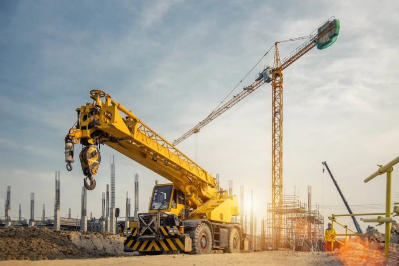 The Future of Construction Sites using the latest lifting equipment An ...